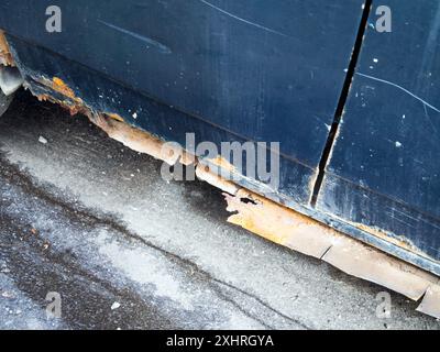 Car sills completely destroyed by corrosion Stock Photo - Alamy