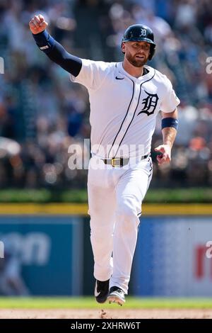 Detroit Tigers' Colt Keith (33) bats during the first inning of a ...