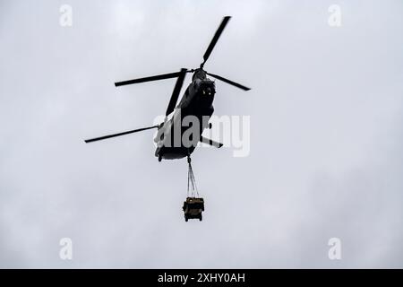 RAF Chinook helicopter Sutton Sutton UK Stock Photo - Alamy