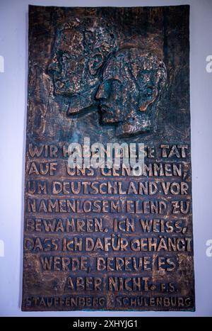 16 July 2024, Mecklenburg-Western Pomerania, Klein Trebbow: Members of ...