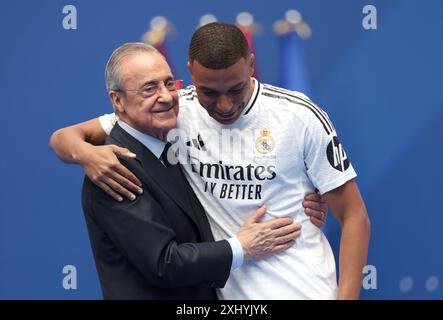 Kylian MBappe and President of Real Madrid Florentino PEREZ during the ...