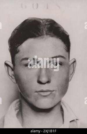 Clyde Barrow (Bonnie and Clyde) mug shot 1930 Stock Photo - Alamy