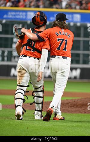 Houston Astros closing pitcher Josh Hader (71) and catcher Yainer Diaz ...