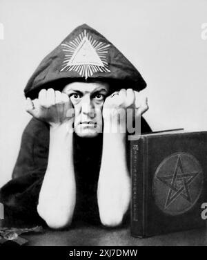 1920 c. , GREAT BRITAIN : The british ALEISTER CROWLEY ( born Edward ...