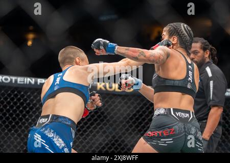 Rosa Namajunas and Tracy Cortez fighting in Denver Stock Photo - Alamy