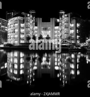 Thames Water HQ at night Stock Photo - Alamy