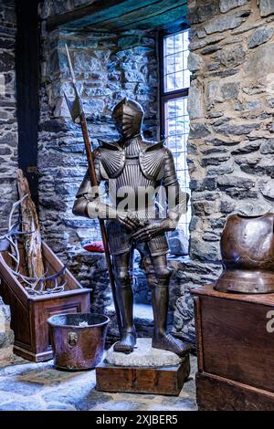 Classic Medieval Full Suit of Armor. Detail Stock Photo - Alamy