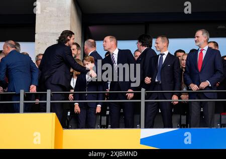 (Left to right) Gareth Bale, the Prince of Wales, UEFA President ...