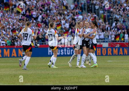 Jule Brand (Deutschland, 22), Janina Minge (Deutschland, 6), Lea Sch ...