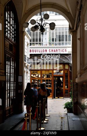 Le Bouillon Chartier restaurant - Paris - France Stock Photo - Alamy