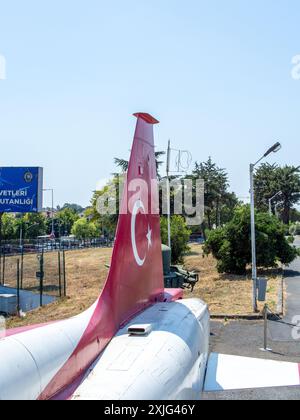 Canadair NF-5 fighter planes Turkish stars jet Stock Photo - Alamy