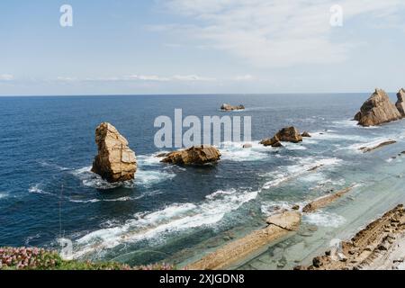 Stunning Coastal Rock Formations Along the Spanish Mediterranean ...