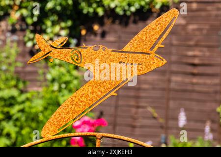Rusty Metal cut-out Supermarine Spitfire garden ornament with OOF ...