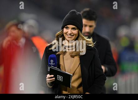 TV pundit Sami Khedira, sports presenter, presenter Laura Wontorra ...