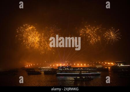 fireworks during Dev Diwali at Varanasi ghat Stock Photo - Alamy