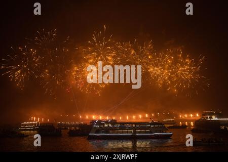 fireworks during Dev Diwali at Varanasi ghat Stock Photo - Alamy