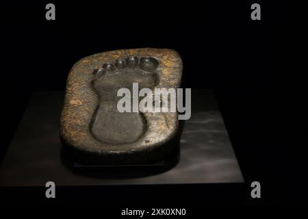 Footprint of prophet Muhammed, Topkapi Palace Holy Relics Section ...