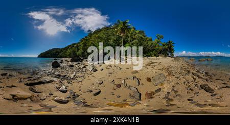 360° view of 360° panorama of Muggy Muggy Beach Dunk Island Queensland ...