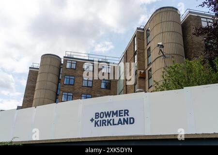 Newcastle upon Tyne, UK. Bowmer and Kirkland begin demolition of the ...
