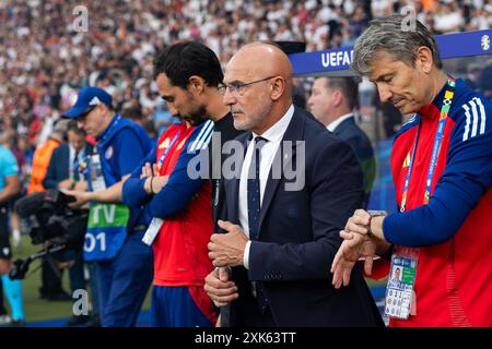 Spain head coach Luis de la Fuente attends training session ahead of a ...