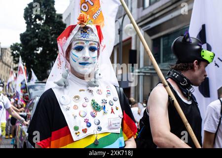 CSD 2024 3. Tag, Cologne Pride, Köln 20.07.2024 Nemo Sänger auf der ...