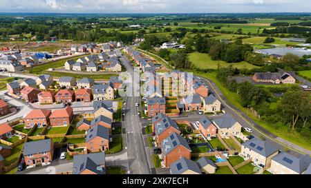 BARRATT HOMES Centurion Village in Leyland Lancashire Stock Photo - Alamy