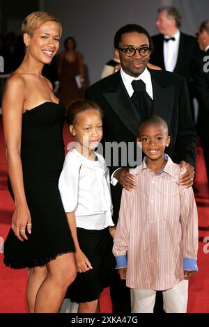 Spike Lee mit Tochter Satchel Lee, Ehefrau Tonya Lewis Lee und Sohn ...