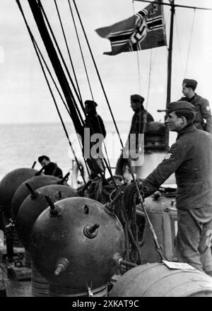 Sea mines on board a German minelayer. Photo: Pietzuch [automated ...