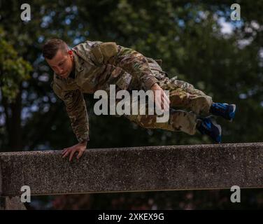 Service members representing team USA at the CIOR military competition ...