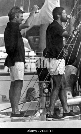 Newport, Rhode Island 1977. Ted Turner (third from right) with his crew ...