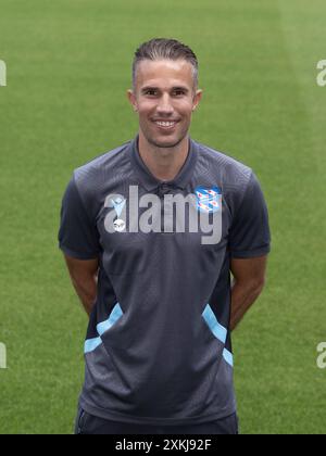 HEERENVEEN - SC Heerenveen coach Robin van Persie during the Dutch ...