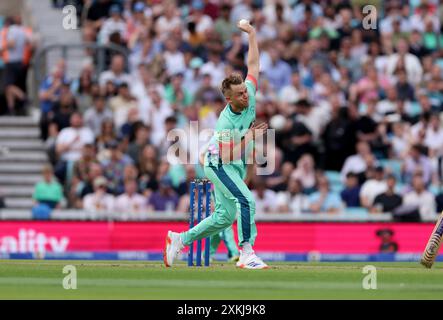 Oval Invincibles' Sam Curran bowling during the Hundred Men's match at ...