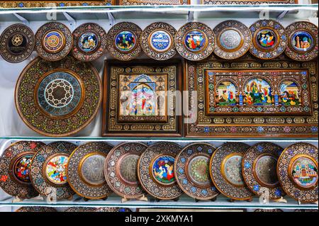 Uzbek wooden gift plates and paintings with wood carvings hand-painted ...