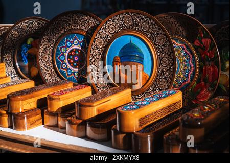 handmade Uzbek wooden gift plates with wood carvings hand-painted ...