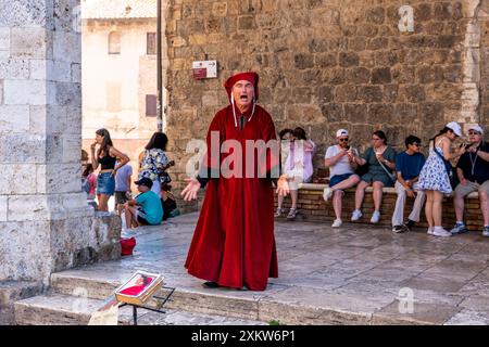 A Story Teller Performs 'Dante's Divine Comedy' In The Hill Town Of San ...