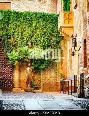 Capulet House, Romeo & Juliet, Italy Stock Photo - Alamy