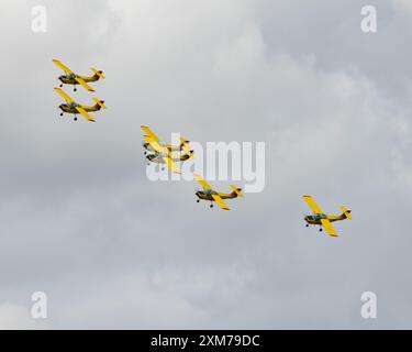 Royal Norwegian Air Force - Yellow Sparrows display team, arriving at ...