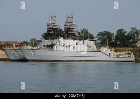 - shipyards Intermarine in Sarzana (La Spezia), production of boats ...
