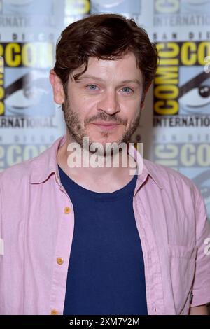 Iwan Rheon beim Photocall zur Amazon Prime Video Serie Those About to ...