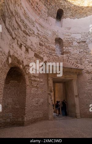 Interior / inside the Vestibule 'Vestibulum' of Diocletian's Palace ...