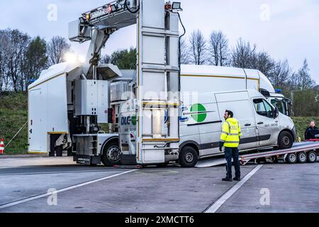 Customs X-ray inspection system, can X-ray entire trucks and check for ...