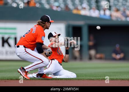 San Diego Padres' Connor Joe batting during the seventh inning of a ...