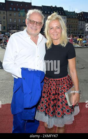 Axel MILBERG Schauspieler mit Ehefrau Judith. Verleihung Bayerischer ...