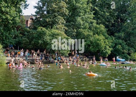 Schlachtensee, Badesee, Sommer in Berlin, See, Bezirk Steglitz ...