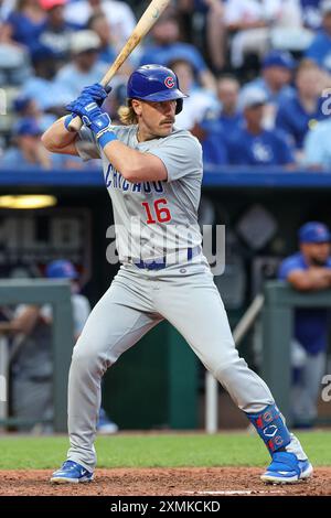 Chicago Cubs' Patrick Wisdom bats during a baseball game against the ...