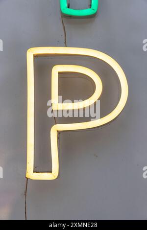 Neon capital letter Q Stock Photo - Alamy