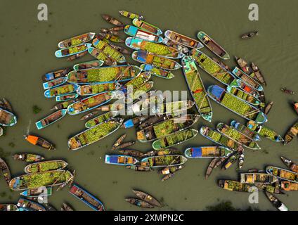Aerial view of the weekly floating market, Barisal Division, Harta ...