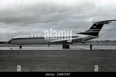 Vickers VC10 G-ARTA BOAC prototype taking off at first public ...