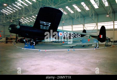 Avro 694 Lincoln B.2 8376M - RF398, at RAF Abingdon for the 50th ...