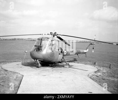 Saunders-Roe Skeeter AOP12 helicopter XL809 preparing to take off at ...